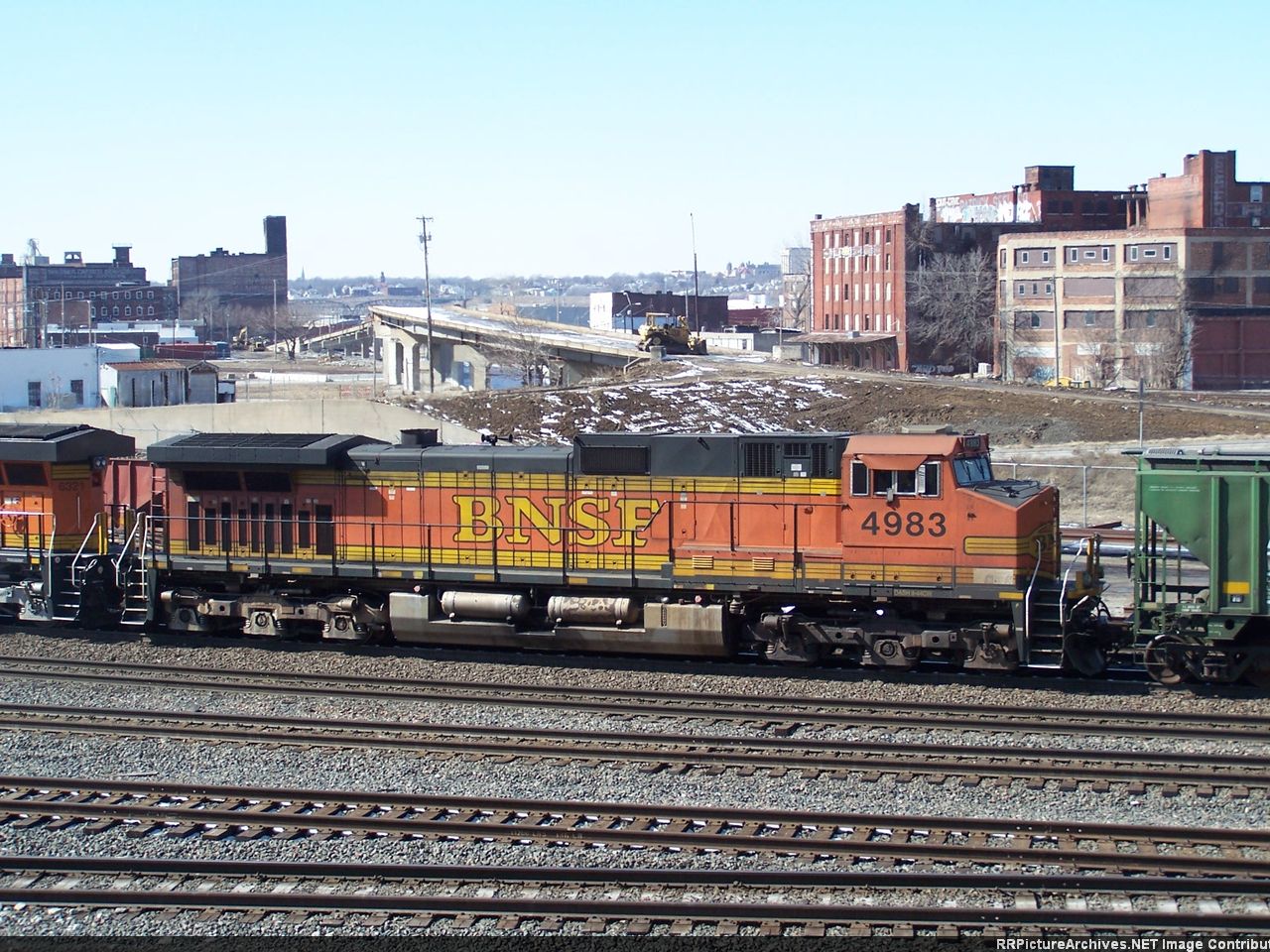 BNSF 4983